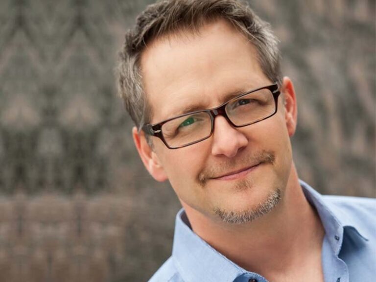 15 Famous Bloggers That Make an Impact - Unlimited Graphic Design Service