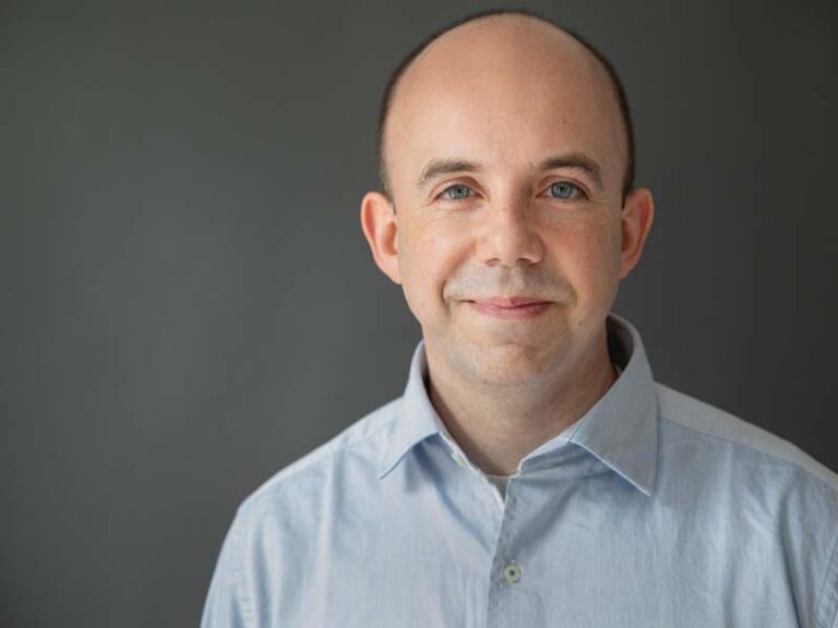 15 Famous Bloggers That Make an Impact - Unlimited Graphic Design Service