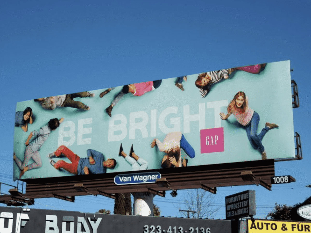 15 Fashion Companies That Know How to Design a Billboard - Unlimited ...