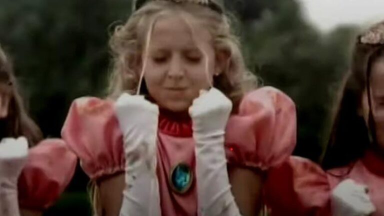 10 Popular Ads in Games To Inspire Your Advertising Strategy ...